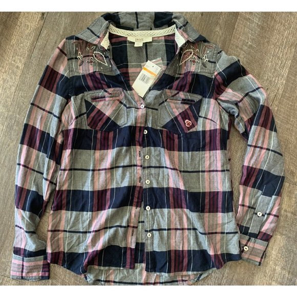American Vintage | Tops | New Vintage America Embroidered Button Up ...